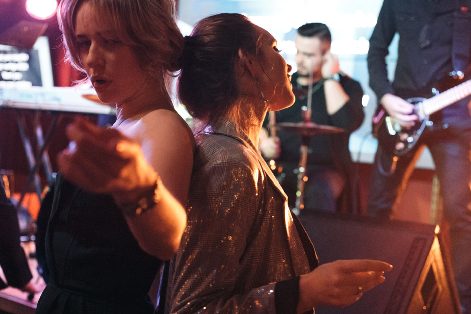 30 лучших караоке-клубов в Москве: цены, адреса недорогих баров с ...